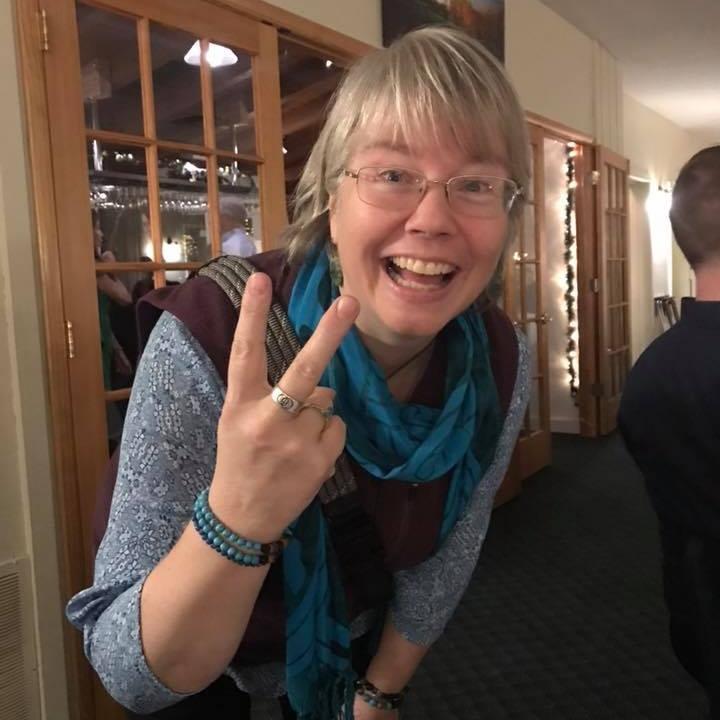 Artist Elizabeth Yelland – Be Inspired UP